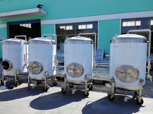 Brite Beer Tank , Automatic Control with Pointer Thermometer, Beer Brewery Plant