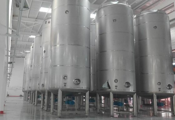 50 ton large capacity Milk Storage Tanks outer door use / large factory use