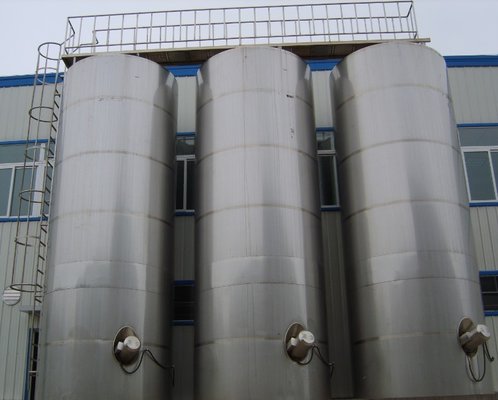 OEM 15000L - 120000L SUS304 / 316L Stainless Steel Tanks Outdoor Use For Large Milk Collection Centre