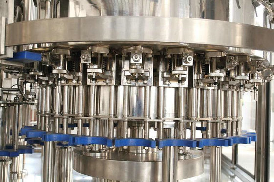 Chaîne de production remplissante automatique carbonatée par bouteille de machine de remplissage de boissons d'ANIMAL FAMILIER