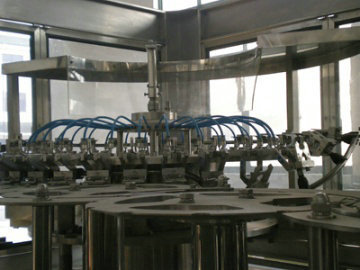Machine de remplissage de boisson non alcoolisée d'acier inoxydable 3 dans 1 pour le jus carbonaté de boisson/fruit