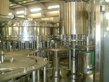 Machine de remplissage carbonatée à grande vitesse de boissons