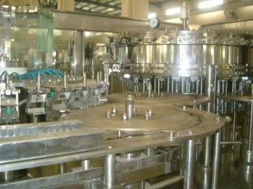 Machine de remplissage carbonatée à grande vitesse de boissons