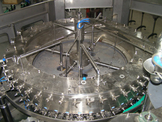 CHOYEZ la tête liquide carbonatée par bouteille de la machine de remplissage de boissons 15000B/h 500ml 50