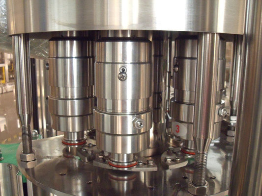 La pression équilibrée a carbonaté les machines de remplissage de boîte en aluminium de machine de remplissage de boissons 220V/380V