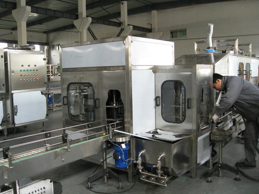 Machine de remplissage de pot de l'eau minérale de 5 gallons, machine de remplissage électrique pour l'eau immobile 1200B/h