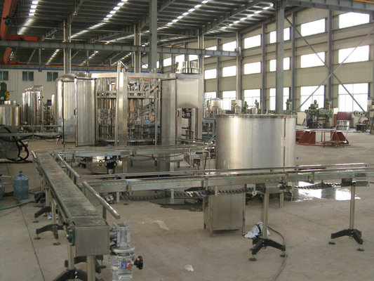 Machine de remplissage Barreled rotatoire de l'eau de 5 gallons pour l'eau potable/charge d'eau pure 8