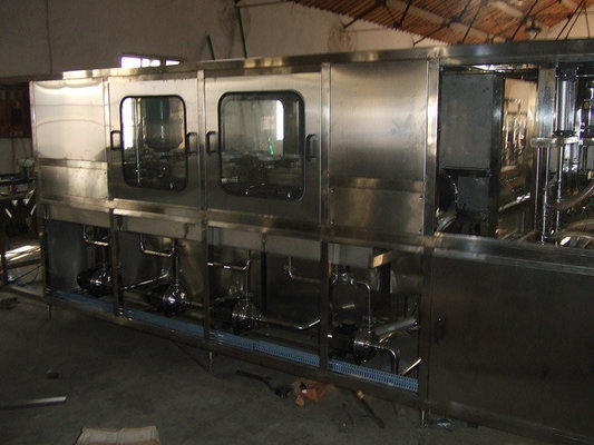 Bouteille d'ANIMAL FAMILIER machine de remplissage de l'eau de 5 gallons