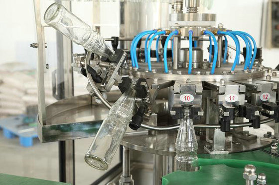 Machine de remplissage de bouteilles en verre aseptique automatique pour la sauce/miel/lait 4000B/h