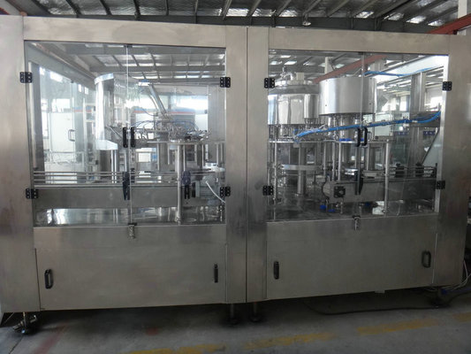 Chaîne de production remplissante de l'eau à grande vitesse de vide pour le vin/jus 1000BPH