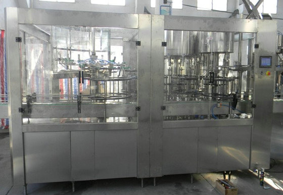Machine de remplissage automatique de jus de fruit/eau molle pour l'ANIMAL FAMILIER/bouteille en verre, couvercle à visser