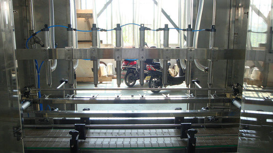 Le PLC commandent les machines de remplissage complètement automatiques de boisson non alcoolisée de machine de remplissage