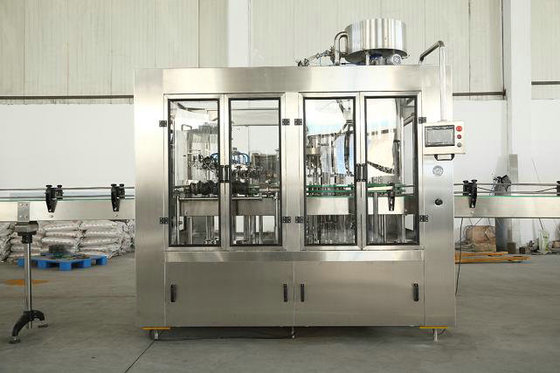 Peut équipement la mise en bouteilles de bière, usine remplissante de vin automatique aseptique et à grande vitesse