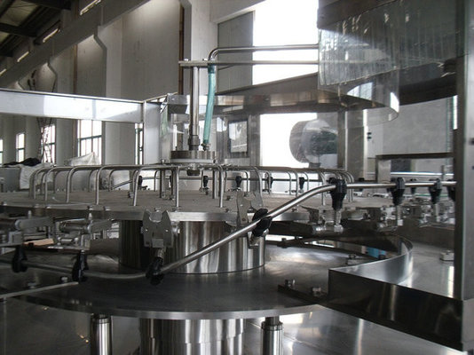Machine de remplissage liquide automatisée de jus de boissons de thé pour l'ANIMAL FAMILIER/bouteille en verre