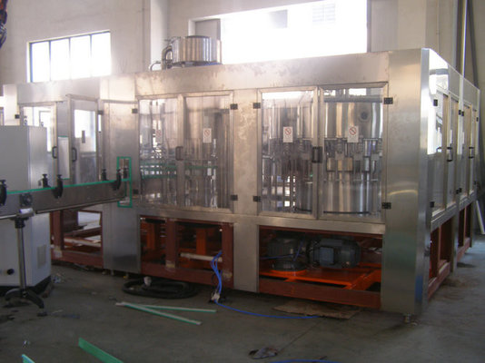 Machine de remplissage automatique de jus