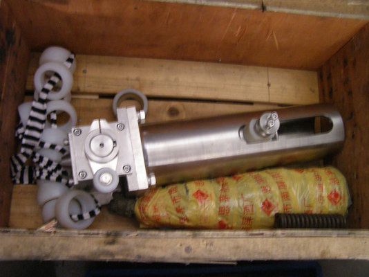 Machine de remplissage automatique de jus de chair de bouteille de Platic/usine remplissante 2000BPH eau pure