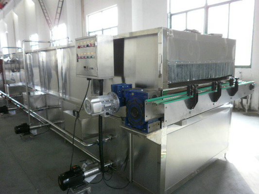 Machine de chauffage de pulvérisation automatique de bouteille pour la chaîne de production remplissante de l'eau 20000B/h