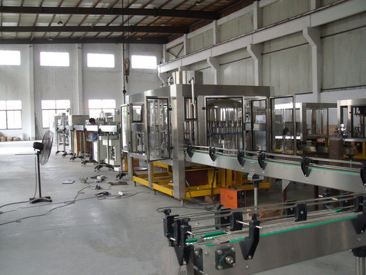 3 électriques dans 1 chaîne remplissante liquide remplissante et de capsulage de lavage de machine de production