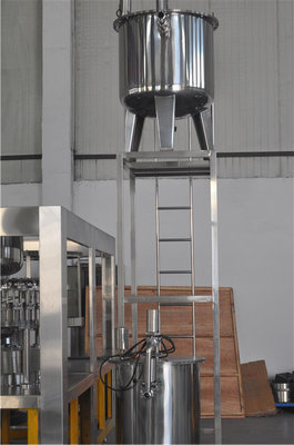 Machine de remplissage liquide automatisée de jus de boissons de thé pour l'ANIMAL FAMILIER/bouteille en verre