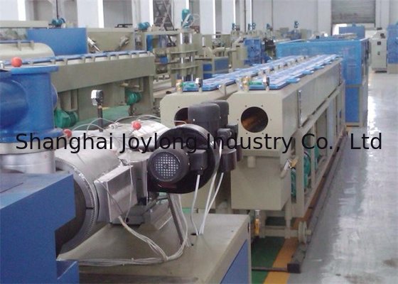 3000B / H Plastic PET Bottle Beverage Filling Machine For Drinking Water
