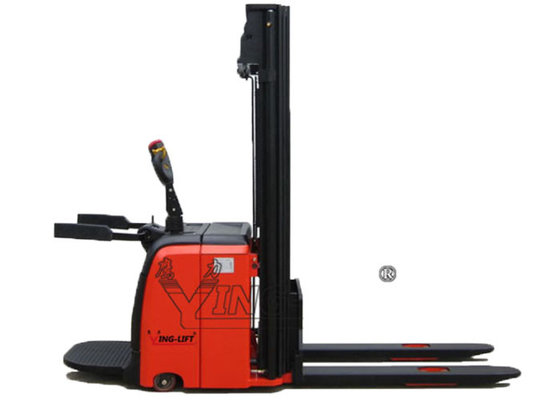 Red 1.5T Electric Pallet Stacker With Full Free 3 - stages Mast