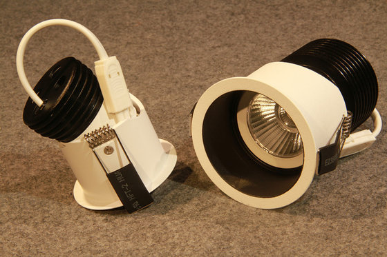 7W600LM COB LED Downlight With Reflector Warranty 3 Years Meanwell antiglare downlight