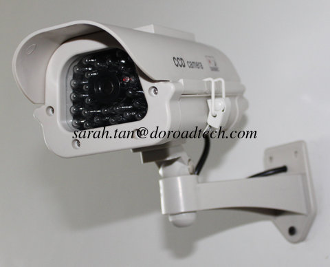 Solar Powered CCTV Mock Security Camera with LED Light DRA42A