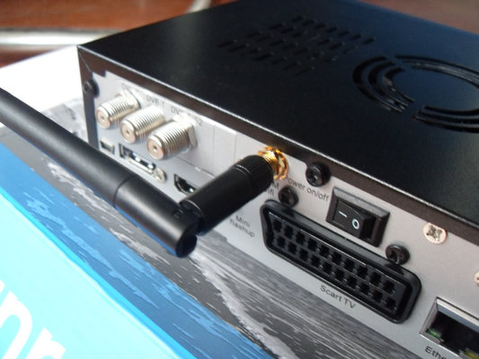 Receptor combinado 300mbps Scart/Lan/Esata/wifi de Sunray4 Sim2.20 Digitaces