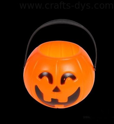 Halloween pumpkin lamp, plastic pumpkin barrels, children hand pumpkin lanterns, mini barrels, ghost head candy jar prop