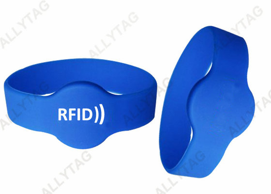 Customized UHF RFID TAGS , PVC RFID Wristbands Silicone With Passive Chip
