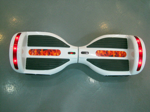 BT And LED Hoverboard 2 Wheel Self Balancing Scooter 6.5 Inch 350W Brushless Motor With LED Wheels For Recreation