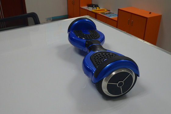 Simple But Sound Bluetooth Electric 2 Wheel Scooter 6.5 Inch Tyre