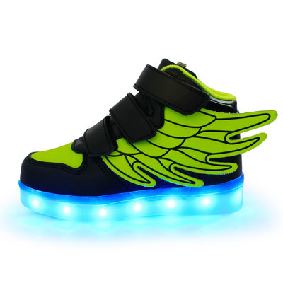 China Led Street Dance Shoes Student Party Shoes Roller Skate Shoes Sneakers for Kids supplier