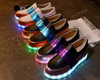 China 2018 Perfect Christmas Gift USB Charge Shoes supplier