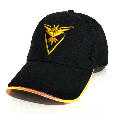 China Golf Light Up Baseball Caps , Woven Fabric Baseball Cap With Led Lights supplier