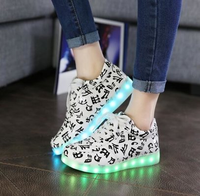 High Elastic LED Light Up Sneakers Fashional Android And ISO App Remote Control Non - Slip supplier