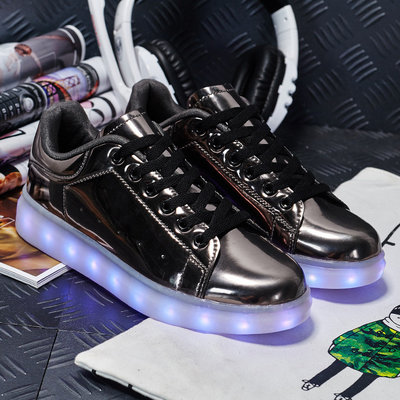 Endurable Adult Light Up Shoes , Sneakers With Light Up Soles Wear - Resistant supplier