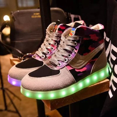 Fashional LED Light Up Sneakers App Control Self - Editing Words Non - Slip supplier