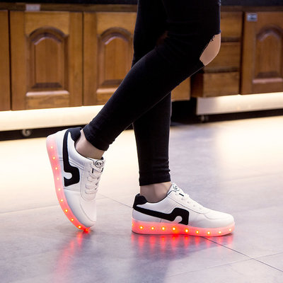 Noval LED Light Up Sneakers PU Leather Rubber Sole White Led Shoes For Parties supplier
