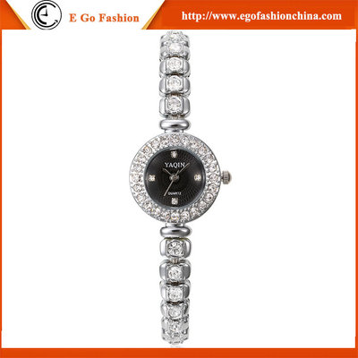 YQ01 Watches Woman Bracelet Watch Full Diamond Rhinestone Watches for Lady Quartz Watch