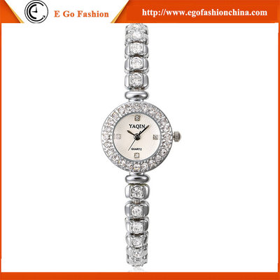 YQ01 Watches Woman Bracelet Watch Full Diamond Rhinestone Watches for Lady Quartz Watch