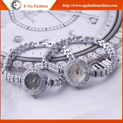 YQ01 Watches Woman Bracelet Watch Full Diamond Rhinestone Watches for Lady Quartz Watch