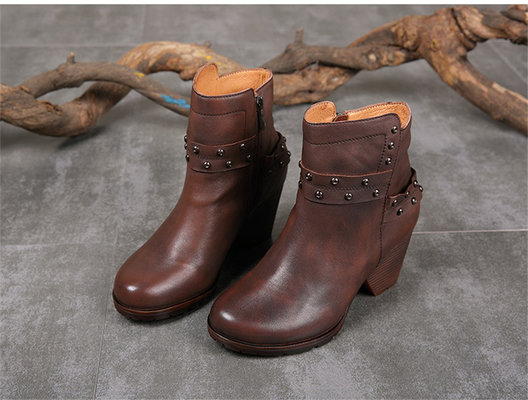 S025 New rivet leather short boots original handmade thick heel classic versatile high heel casual women