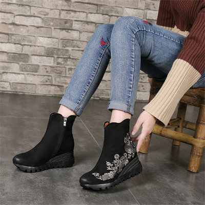 S028 New autumn and winter embroidered leather women's mid-boots wedge round toe waterproof platform flower embroidery