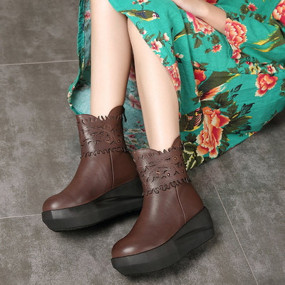 S032 Autumn and winter new thick-soled wedges leather women boots round head fluffy warm boots Martin boots non-slip cas