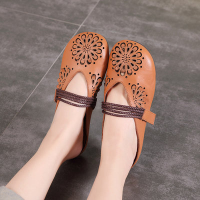 S066 Boutique retro hand-carved hollow women's shoes, leather feet, velcro, flat sandals
