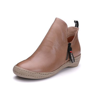 S076 2019 autumn and winter new small leather shoes women's mid-heel retro handmade leather zipper wedge women's single