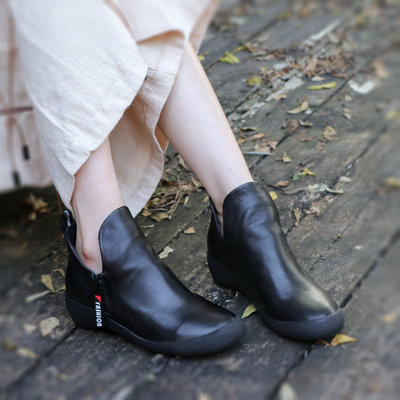 S076 2019 autumn and winter new small leather shoes women's mid-heel retro handmade leather zipper wedge women's single