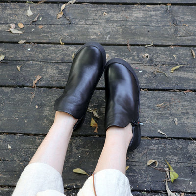 S076 2019 autumn and winter new small leather shoes women's mid-heel retro handmade leather zipper wedge women's single