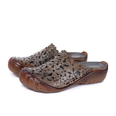 S155 2020 new Baotou hollow flower thick bottom women's sandals retro ethnic leather women's shoes factory direct wholes